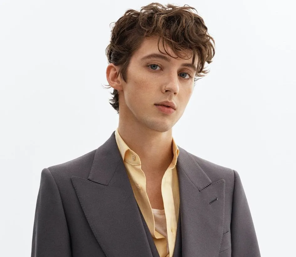Listen: Out Singer Troye Sivan Shares New Song 'Easy,' Announces EP ...