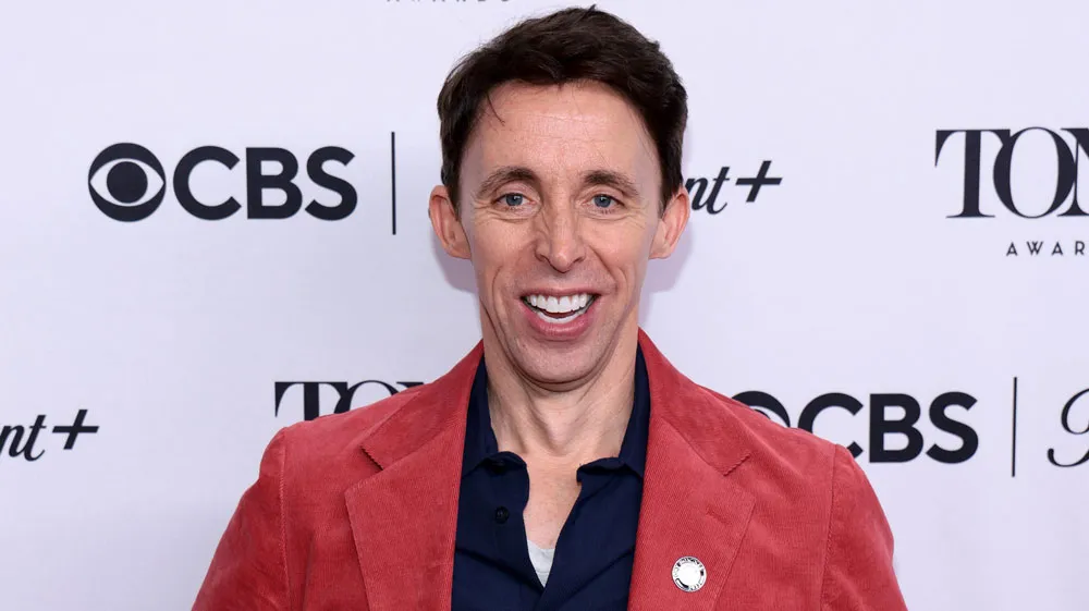 Kevin Cahoon Is Having a Shucking Queer Blast on Broadway | EDGE United ...