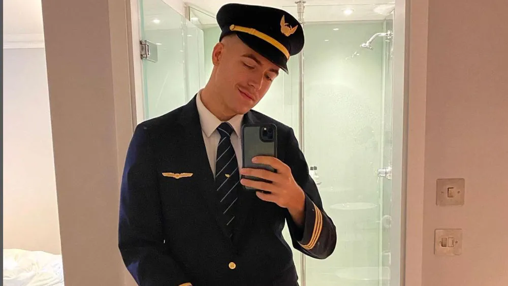 Watch: Out Pilot Sweetly Announces First Flight with Mother on Board ...