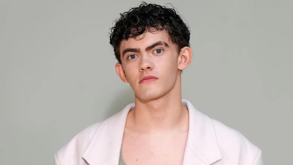 "Heartstopper" Heartthrob Joe Locke to Make Broadway Debut in 'Sweeny ...