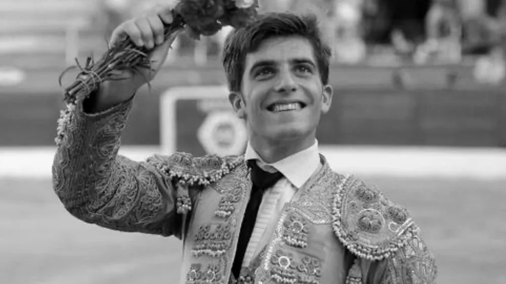 Spanish Matador Mario Alcalde Comes Out as 'Pansexual' | EDGE United States
