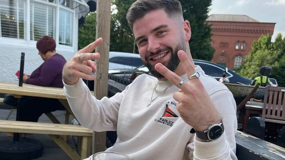 2024 Rewind: Rugby Star Tom Garratt Has Fun Responding to Hot Takes on ...