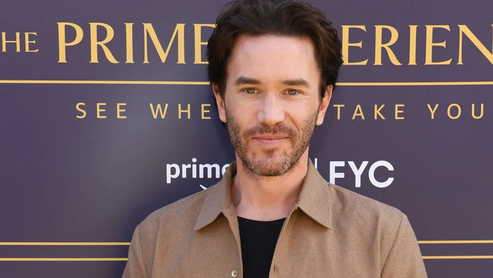 'A Viagra Moment? Netflix Series Features Actor Tom Pelphrey at Full ...