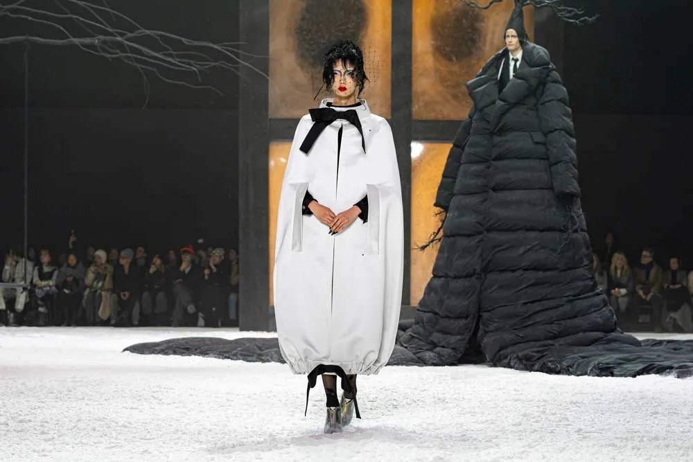 Thom Browne Closes Out NY Fashion Week with a Black-and-white Flourish ...