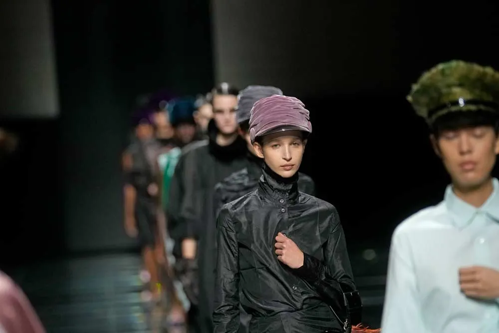 Prada Gives New Meaning to Bows and Aprons, Historic Elements of Women ...